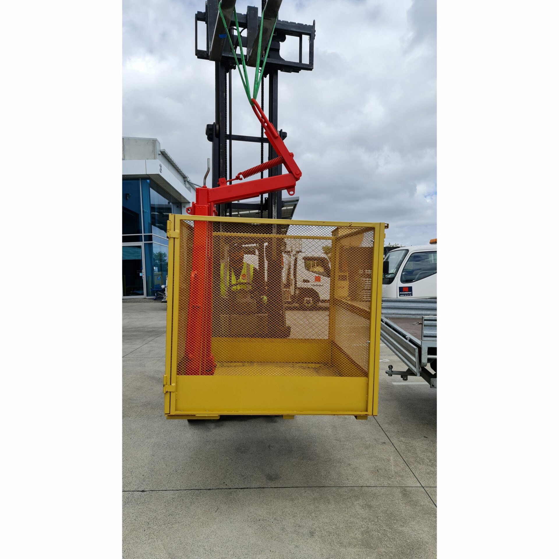 Boscaro Crane Cage with Crane Fork Lifting System -2000 kg Capacity ...