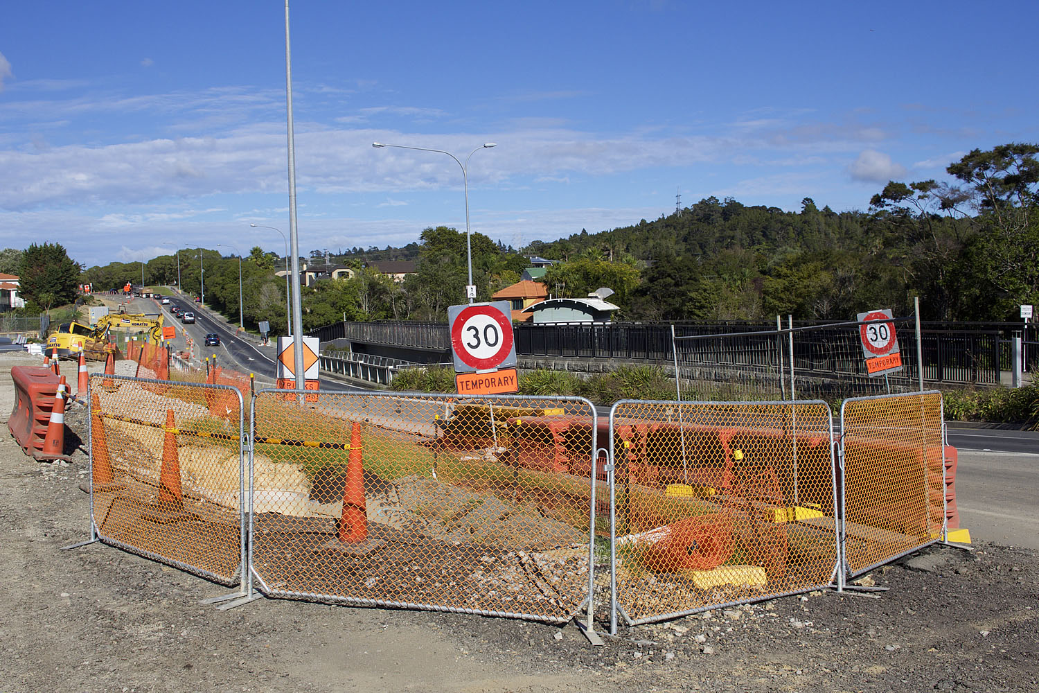 Construction Barrier Fence Kit - 100m | Powerpac Group